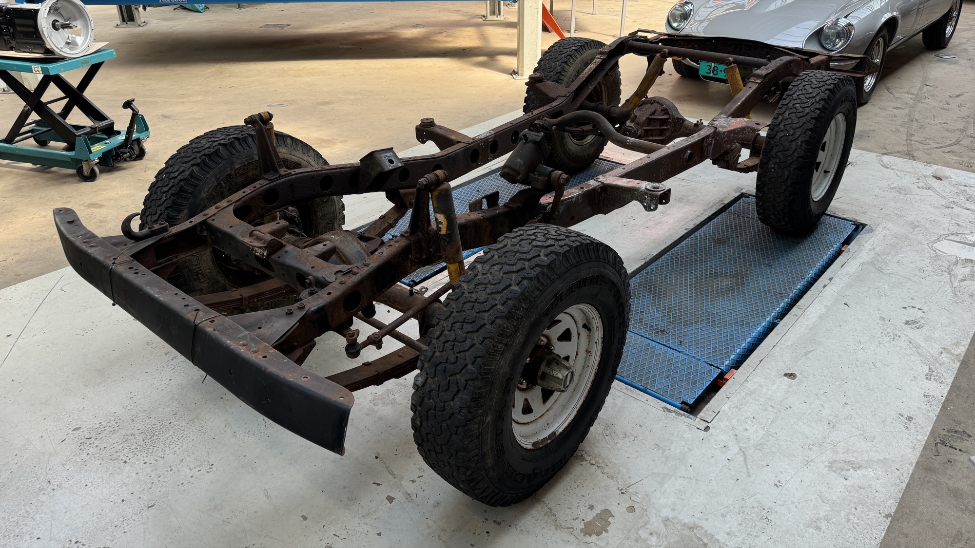 Toyota Land Cruiser BJ42 chassis (1982) - Oldtimer Restoration Company ...